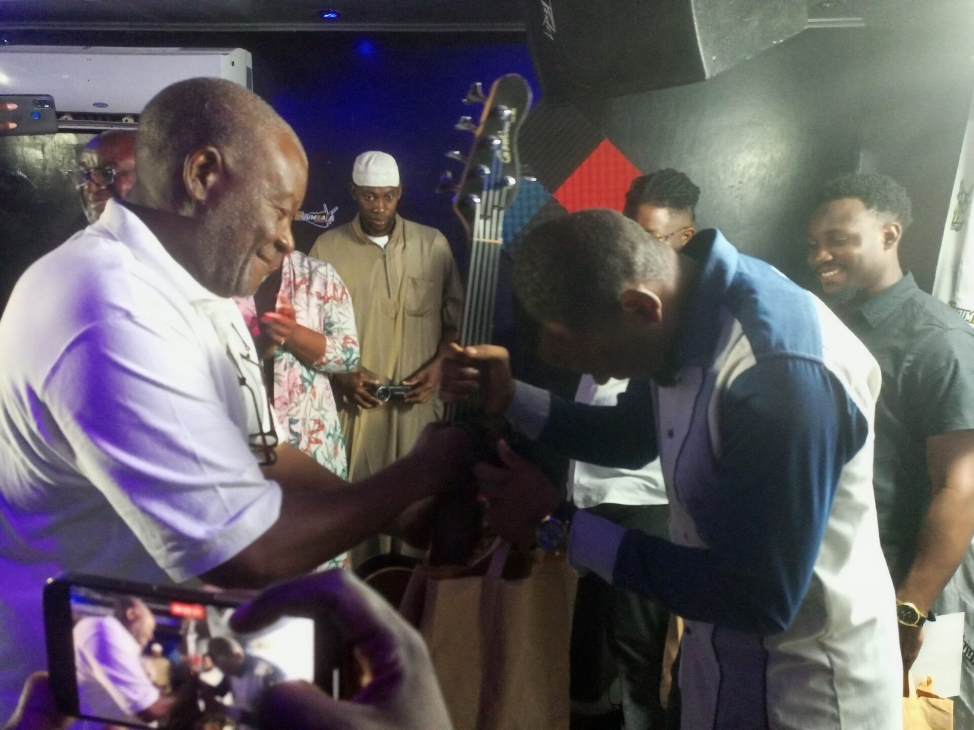 André Manga bass contest : Joseph Keng remporte le concours | LA VOIX ...